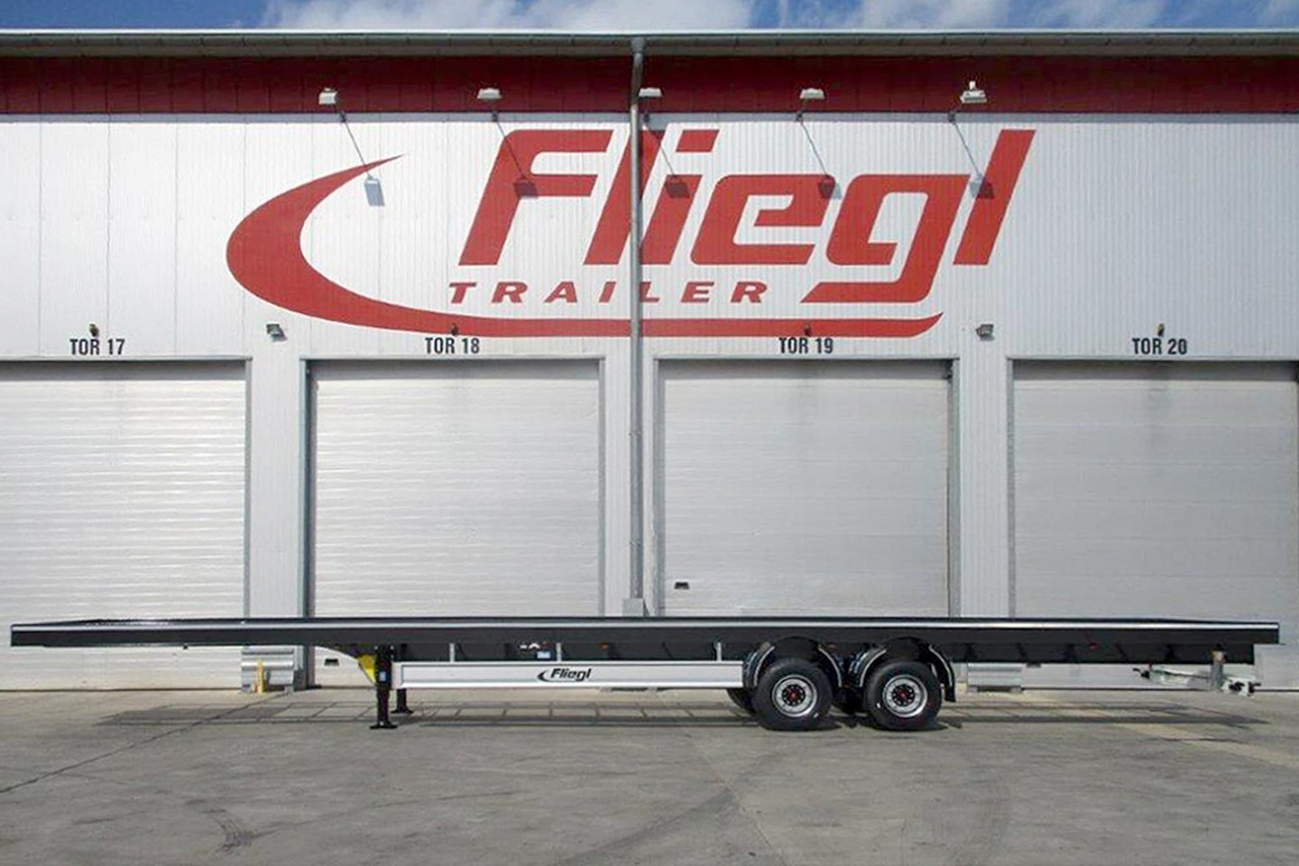 Plateau: Fliegl Trailer - tippers, truck trailers, chassis