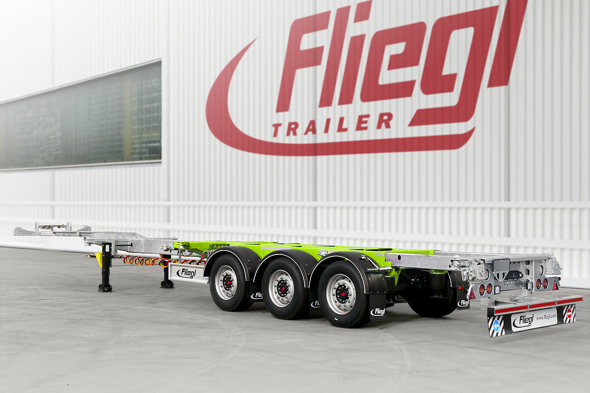 Extremely flexible transportation – thanks to the Vario chassis V3+: Fliegl Trailer - tippers ...
