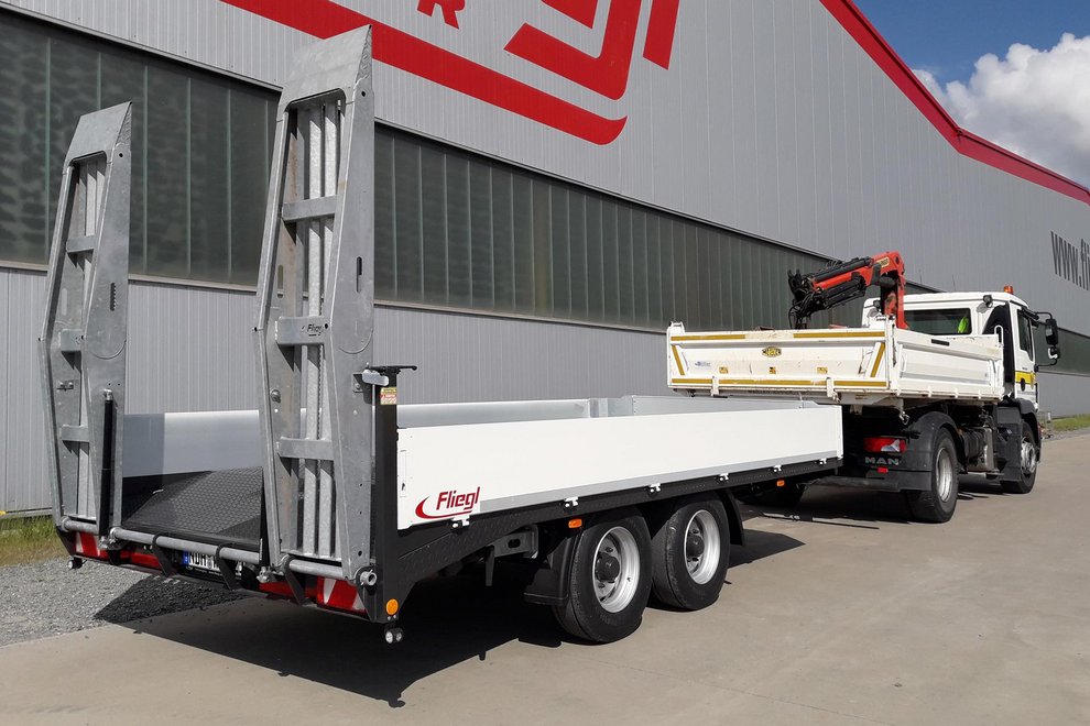 TPS Construction Standard in 2 variants: Fliegl Trailer - tippers ...