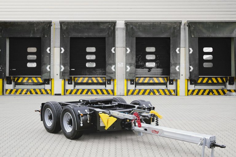 Long truck / Eurocombi: Fliegl Trailer - tippers, truck trailers, chassis