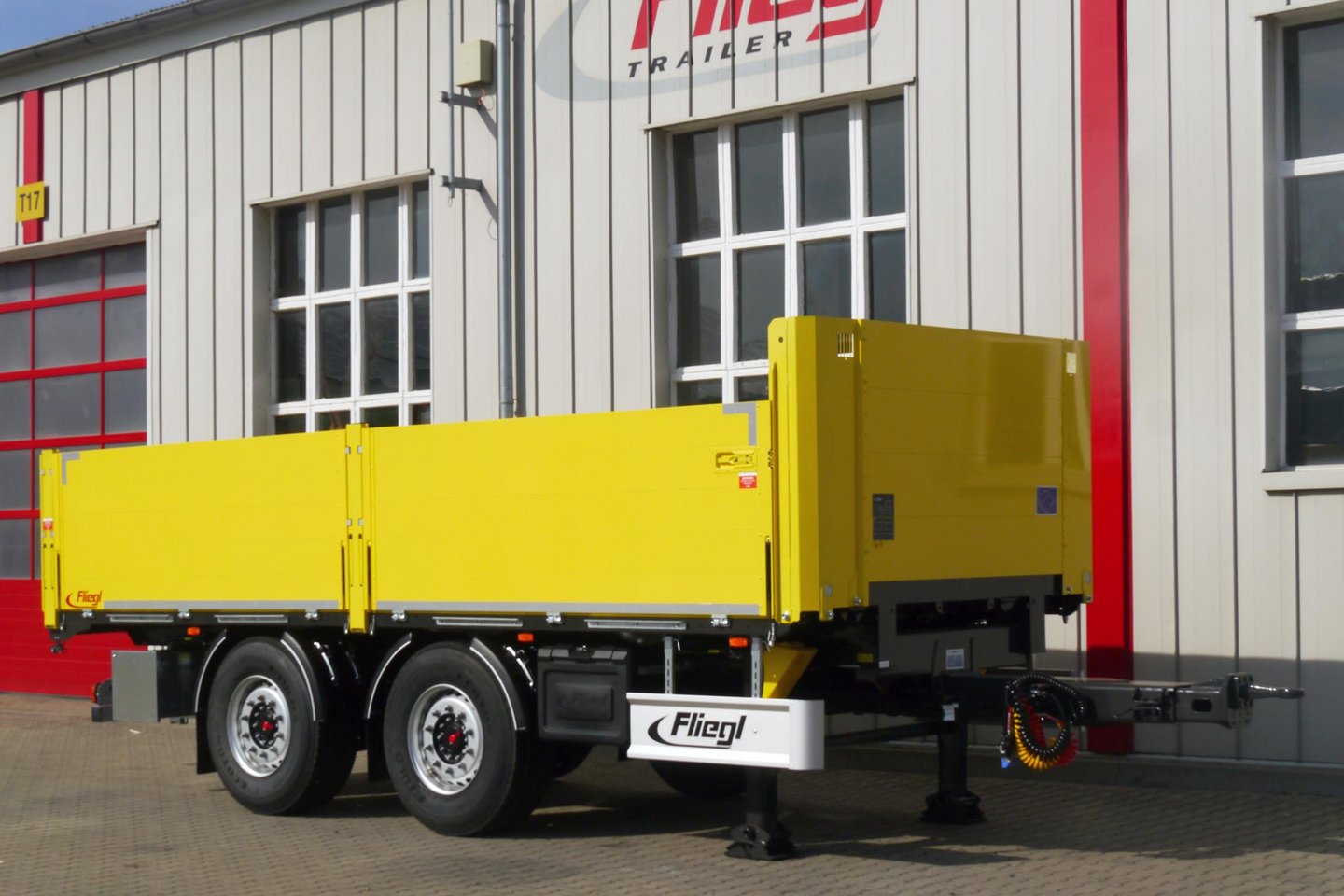 TPS Building material: Fliegl Trailer - tippers, truck trailers, chassis