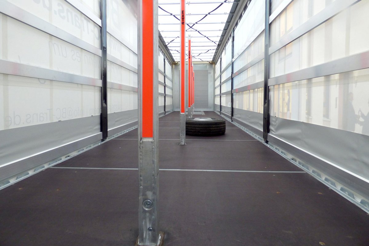 Stanchion pockets, lashing strips and perforated strips: Fliegl Trailer ...